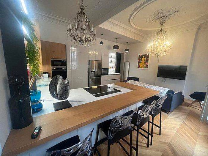 Les Grandes Carmes, Marseille 2ème arrondissement : Appartement 4 pièces à louer