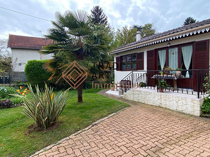 Maison 4 pièces à Sainte-Geneviève-des-Bois, Liers, Croix Blanche, à vendre