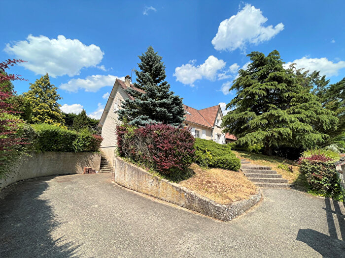 Étampes, Saint-Martin, Saint-Gilles : Maison 8 pièces à vendre