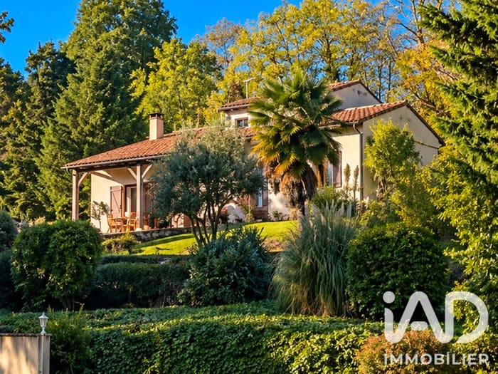 Maison 6 pièces à vendre - Saint-Genis-d'Hiersac