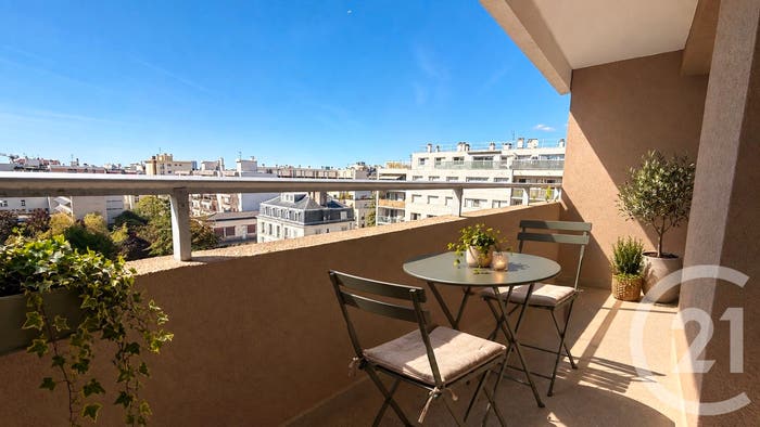 Vincennes, Centre Nord : Appartement 4 pièces à vendre