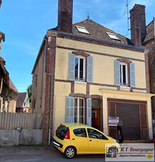 Villiers-Saint-Benoît - Maison 9 pièces à vendre