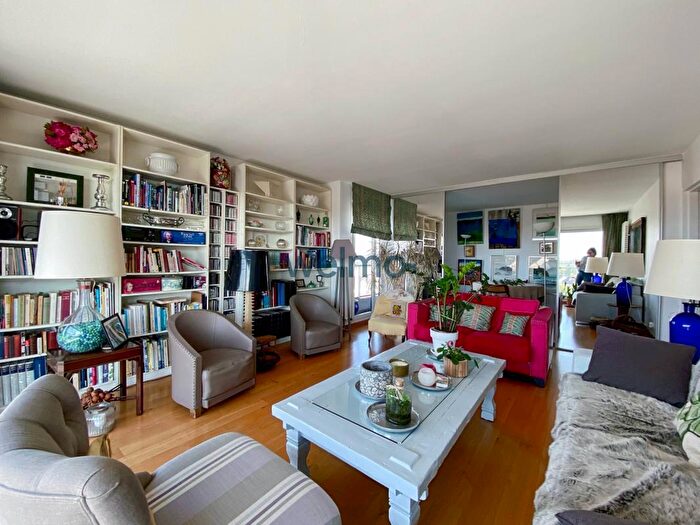 Appartement 4 pièces à Jouy-en-Josas, à vendre