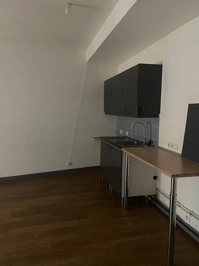 Appartement 2 pièces à Saint-Étienne, Crêt de Roc, à louer