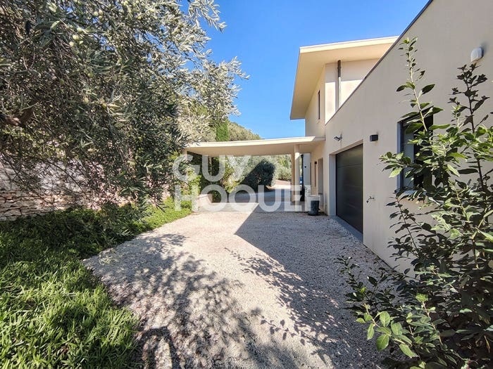Beaumes-de-Venise : Maison 5 pièces à vendre