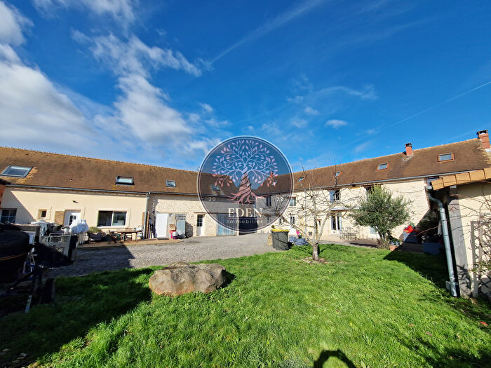 Le Mesnil-Simon : Maison 10 pièces à vendre