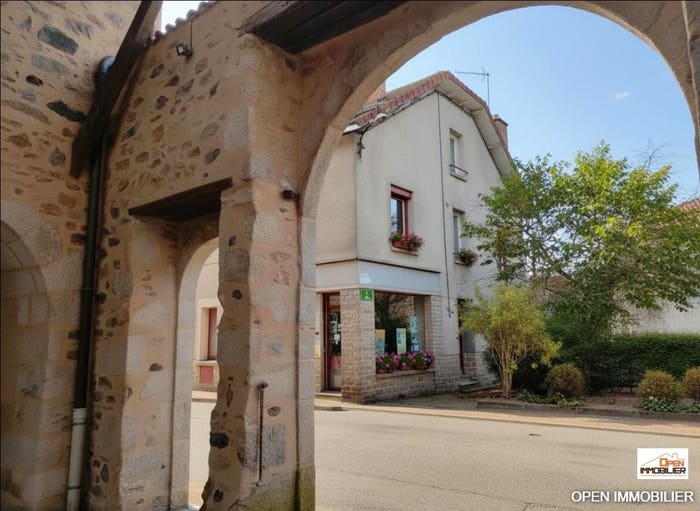 Maison 8 pièces à Saint-Laurent-sur-Gorre, à vendre