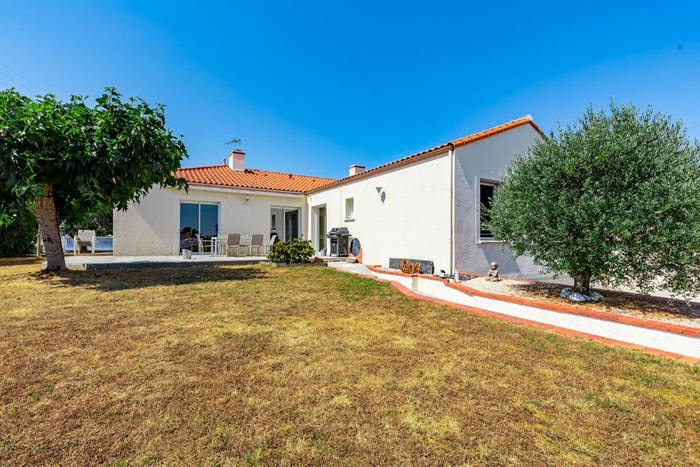 Vallet - Maison 6 pièces à vendre