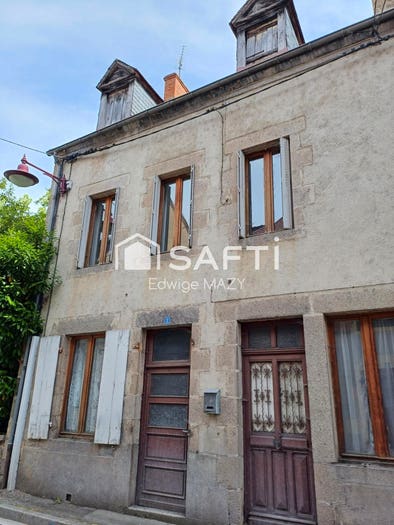 Maison 7 pièces à vendre à Chambon-sur-Voueize