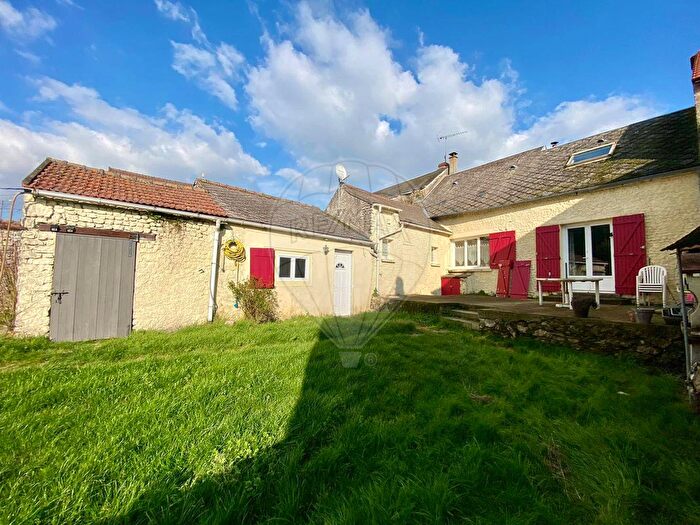 Maison 5 pièces à Méréville, à vendre