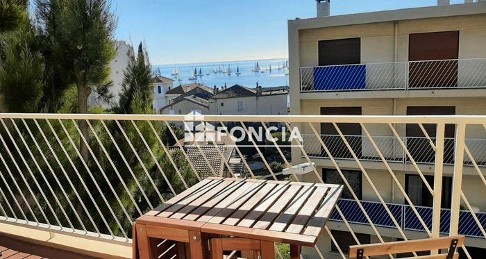 Appartement 2 pièces à Mourillon-Centre, Toulon, à louer