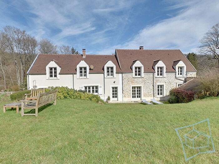 Maison 10 pièces à Milon-la-Chapelle, à vendre