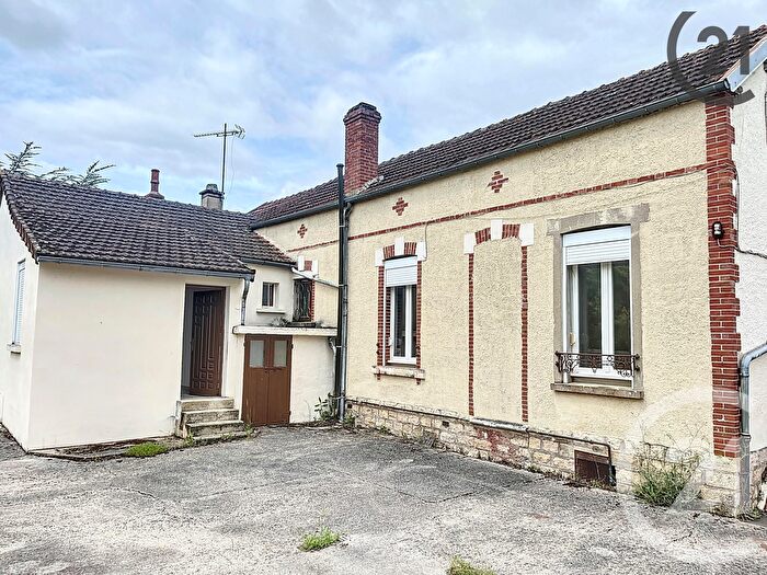 Auxerre, Saint-Julien, Saint-Amâtre : Maison 9 pièces à vendre