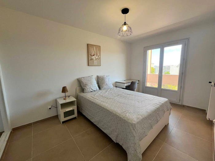 Le Faron-Fort-Rouge, Toulon : Appartement 5 pièces à louer