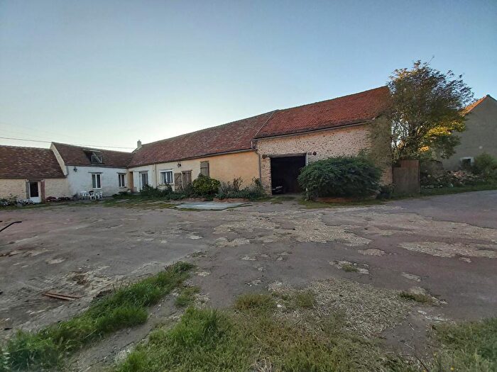 Maison 6 pièces à vendre à Sainville