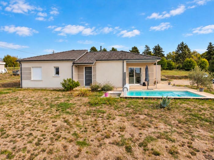 Maison 4 pièces à Laperche, à vendre
