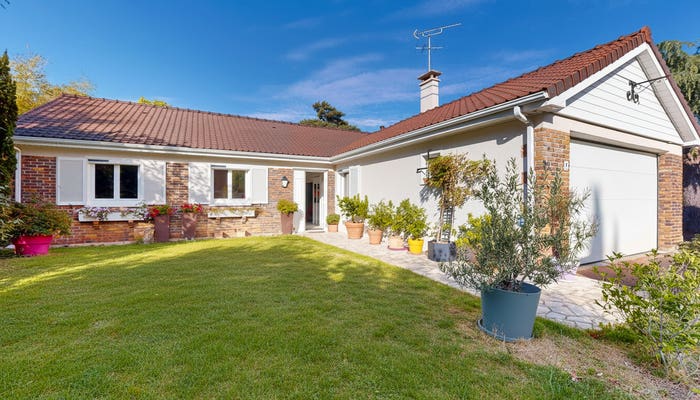 Voisins-le-Bretonneux - Maison 7 pièces à vendre