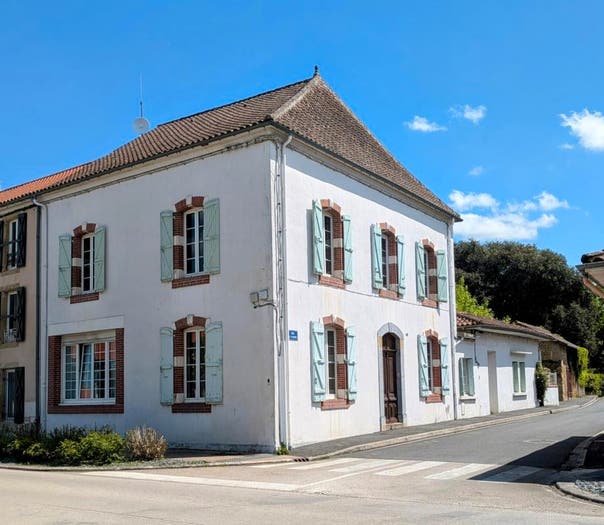 Maison 9 pièces à vendre à Villecomtal-sur-Arros