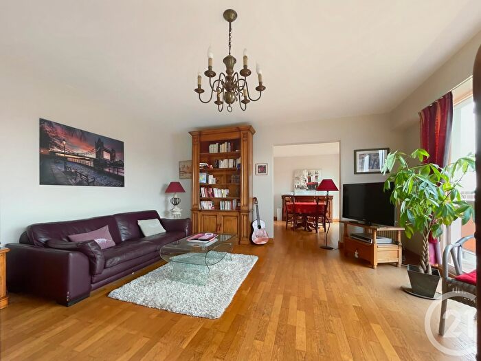 Melun, Rive de Seine, Sud - Appartement 5 pièces à vendre