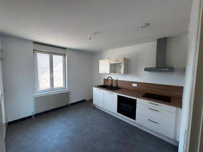 Feurs : Maison 4 pièces à louer