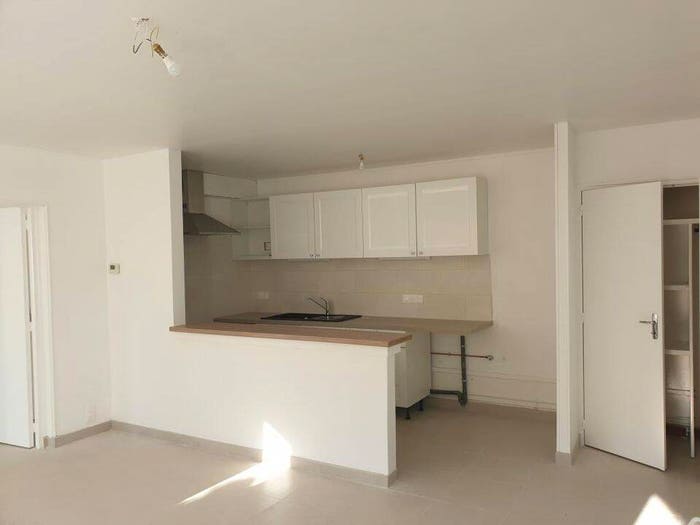 Briand Leclerc, Sens : Appartement 2 pièces à louer