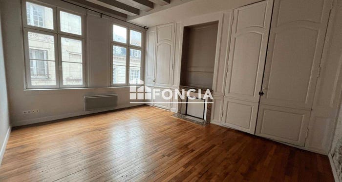 Appartement 4 pièces à Centre, Tours, à louer