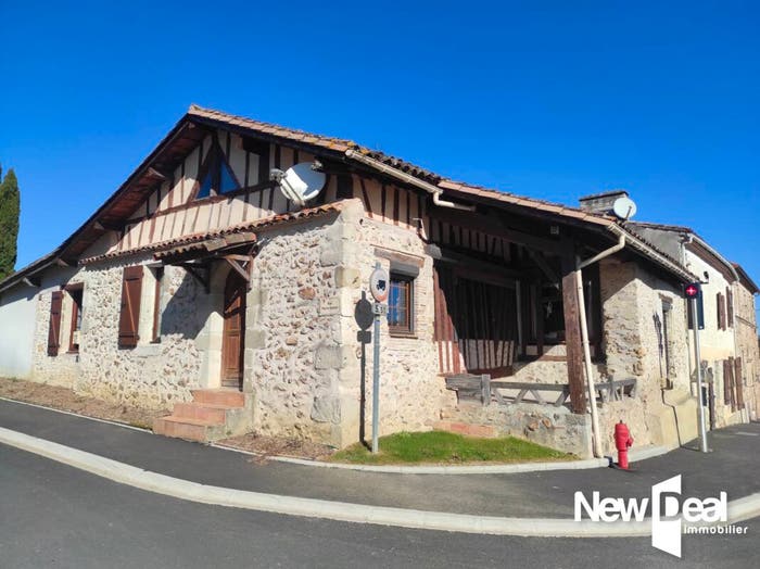 Maison 8 pièces à Pinel-Hauterive, à vendre