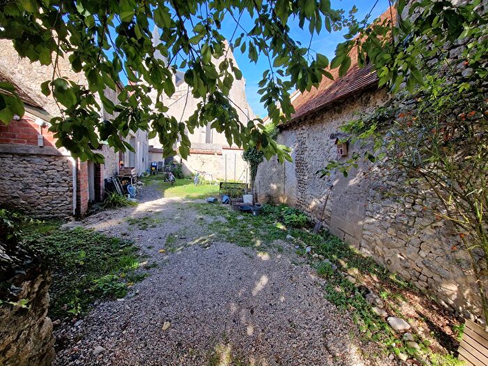 Sainville - Maison 4 pièces à vendre
