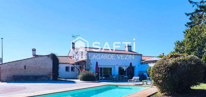 Maison 5 pièces à vendre à Les Magnils-Reigniers