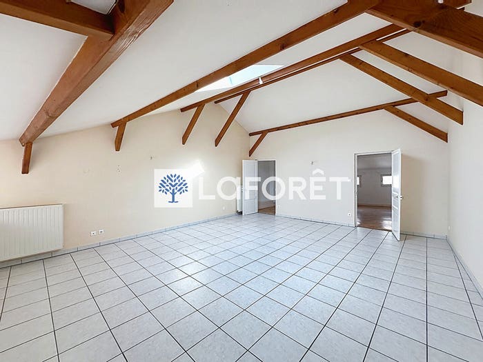 Appartement 3 pièces à Parthenay, à louer