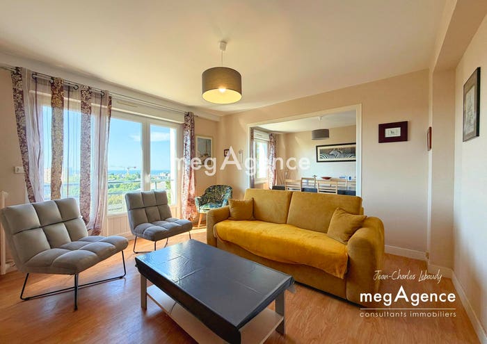 Appartement 5 pièces à vendre à Granville, Centre-ville