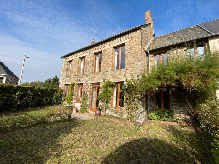 Maison 5 pièces à Saint-Pierre-la-Vieille, à vendre