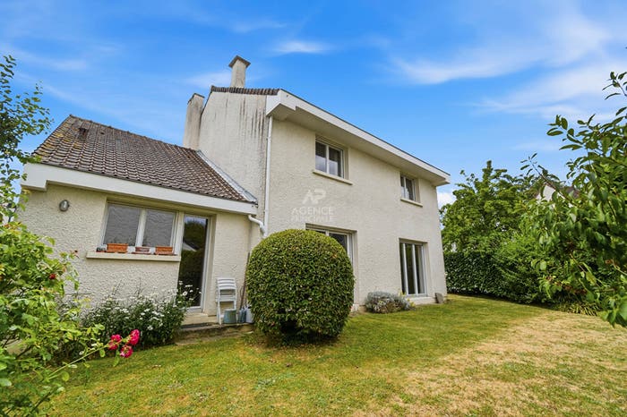 Maison 8 pièces à Fourqueux, à vendre