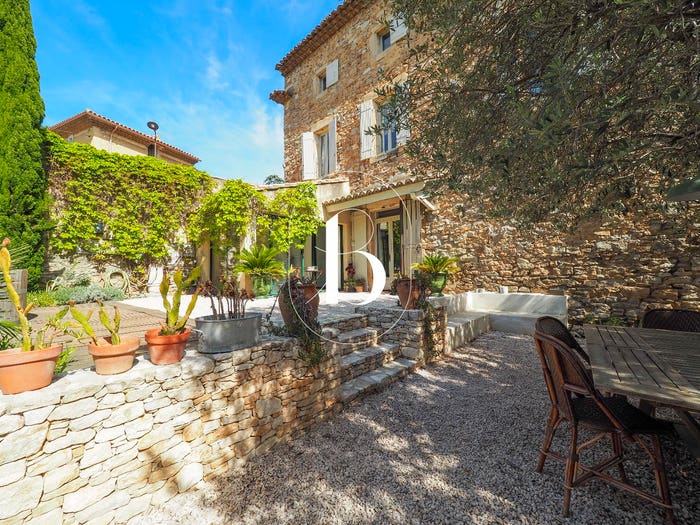 Uzès : Maison 7 pièces à vendre