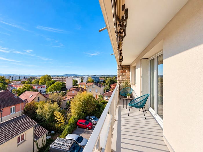 Appartement 4 pièces à vendre à Décines-Charpieu, Centre-ville
