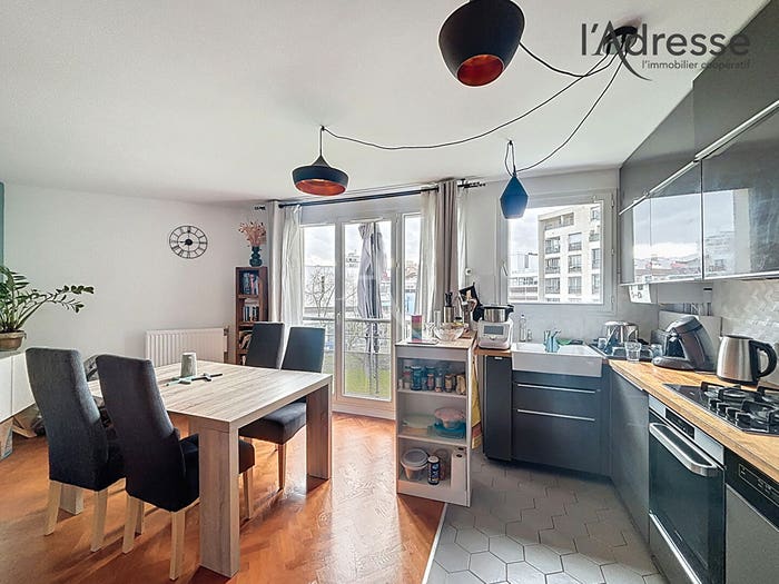 Suresnes, Carnot, Gambetta : Appartement 2 pièces à vendre