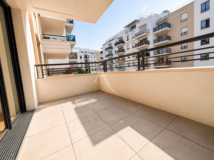 Suresnes, Carnot, Gambetta : Appartement 4 pièces à vendre