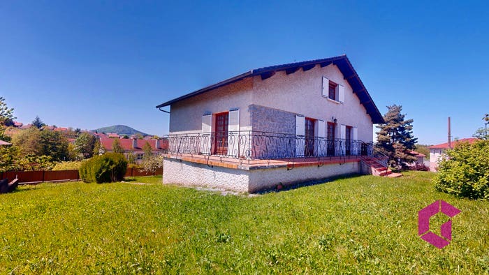 Yssingeaux : Maison 6 pièces à vendre