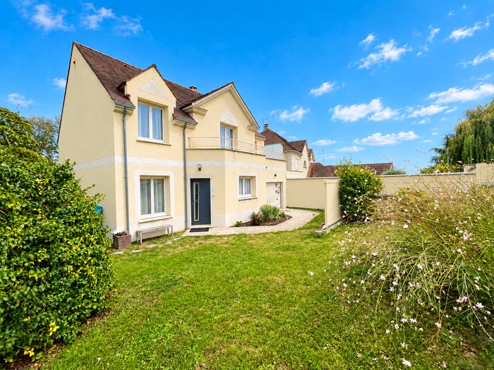 Maison 7 pièces à Saint-Fargeau-Ponthierry, à vendre
