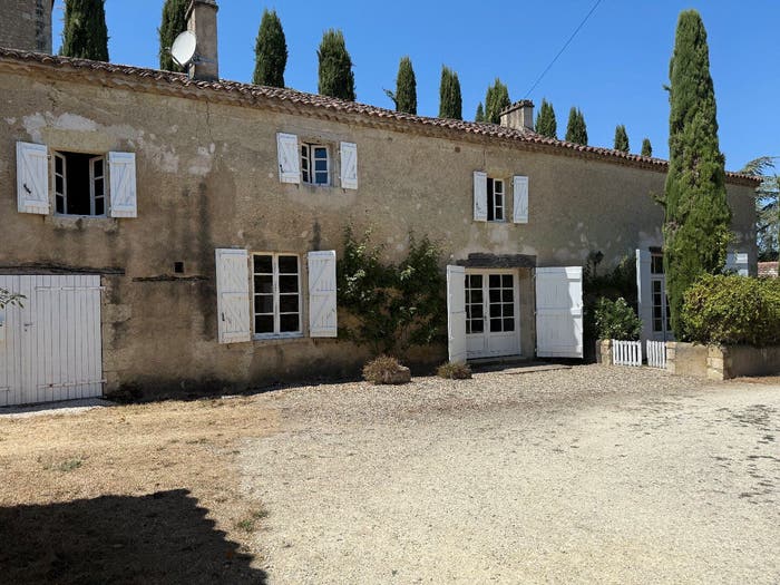 Maison 5 pièces à Bazian, à vendre