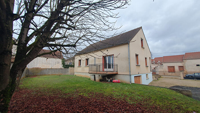Montereau-Fault-Yonne, Ville basse : Maison 3 pièces à vendre
