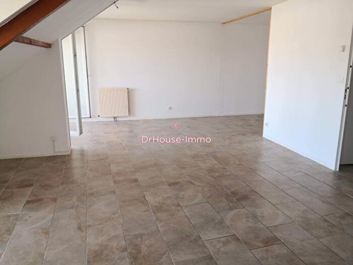Appartement 4 pièces à Montereau-Fault-Yonne, Ville basse, à vendre