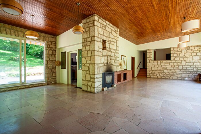 Maison 8 pièces à vendre à Saint-Rémy-lès-Chevreuse