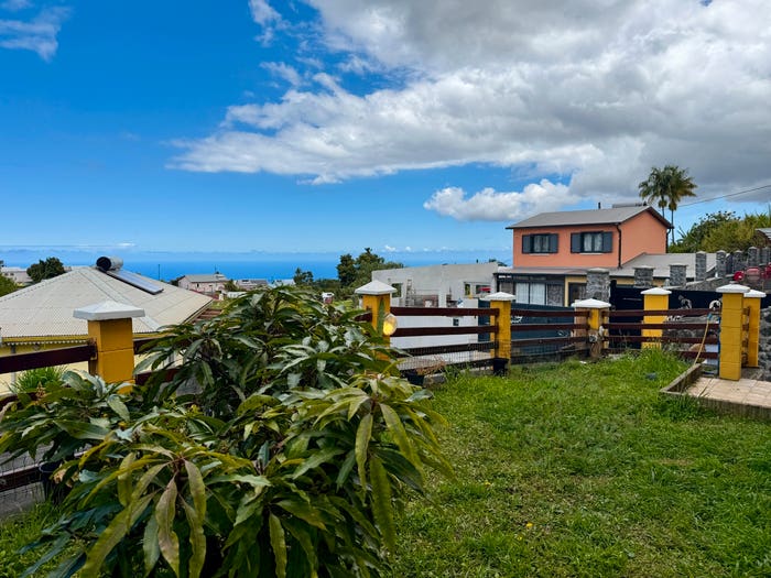 Les Trois-Bassins, Centre-ville, Bois de Nèfles : Maison 5 pièces à vendre