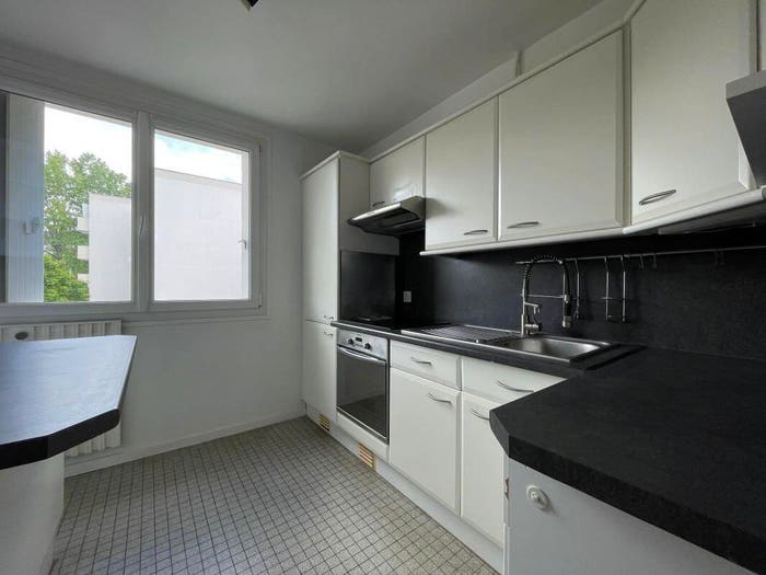 Varenne-Centre-Rive Charmante, Noisy-le-Grand : Appartement 3 pièces à louer