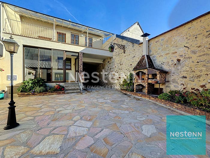 Villeblevin - Maison 7 pièces à vendre