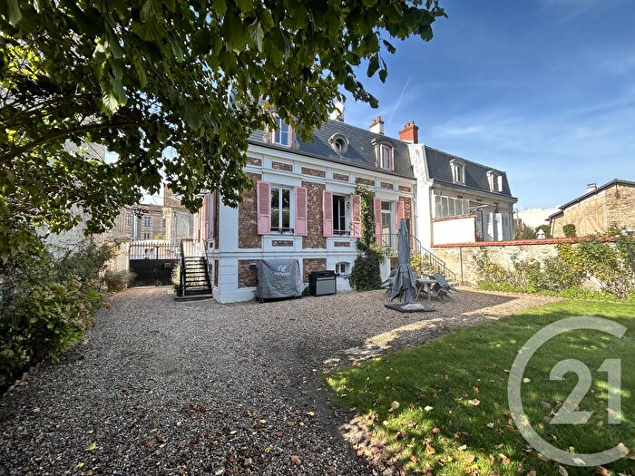 Maison 8 pièces à vendre à Melun, Rive de Seine, Sud