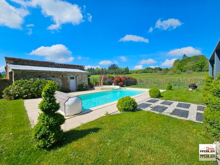 Maison 8 pièces à Marsac, à vendre