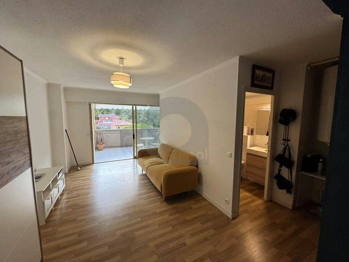 Carei-Monti, Menton - Appartement 1 pièce à louer