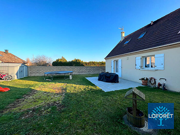 Maison 4 pièces à D'Huison-Longueville, à vendre